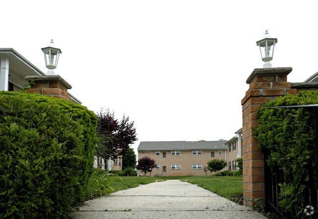 Sterling Glen Apartments For Rent in Lumberton, NJ | ForRent.com