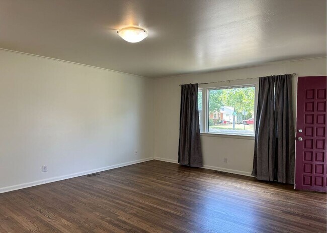 3 Bedroom 1 bath, single family home- $190... - House Rental in Grand ...