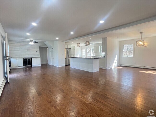 Stony Brook University Off-Campus Housing & Apartments | ForRentUniversity