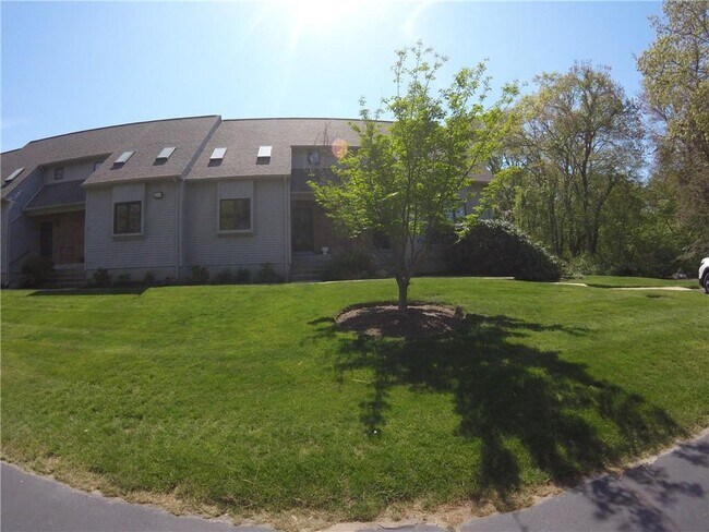 320 Westmoreland St Unit E5 - Condo for Rent in Narragansett, RI ...