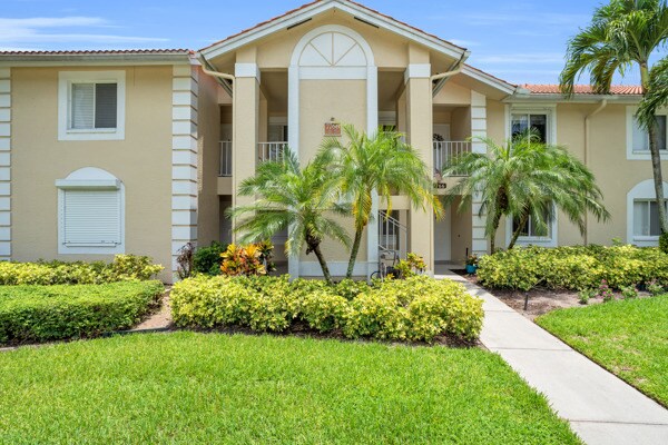 7766 Emerald Cir Condo Unit 201 - Condo for Rent in Naples, FL ...