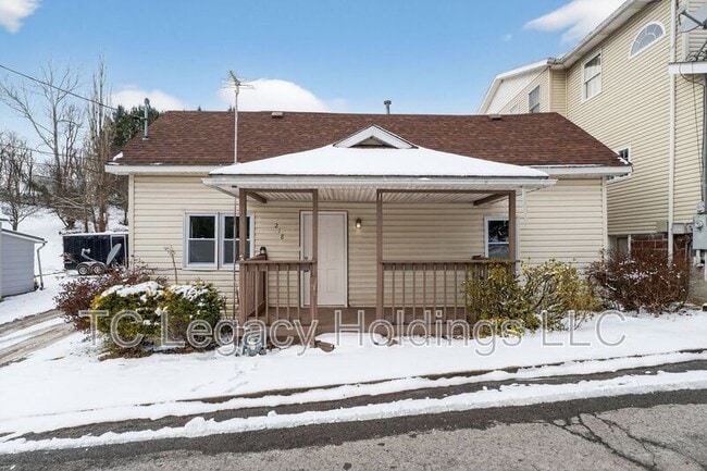 218 George St Off-Campus Housing, Lumberport, WV