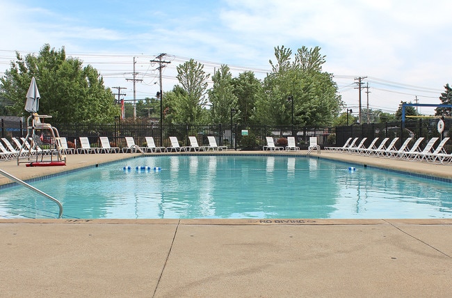 Harbor Crest Apartments - Euclid, OH | ForRent.com