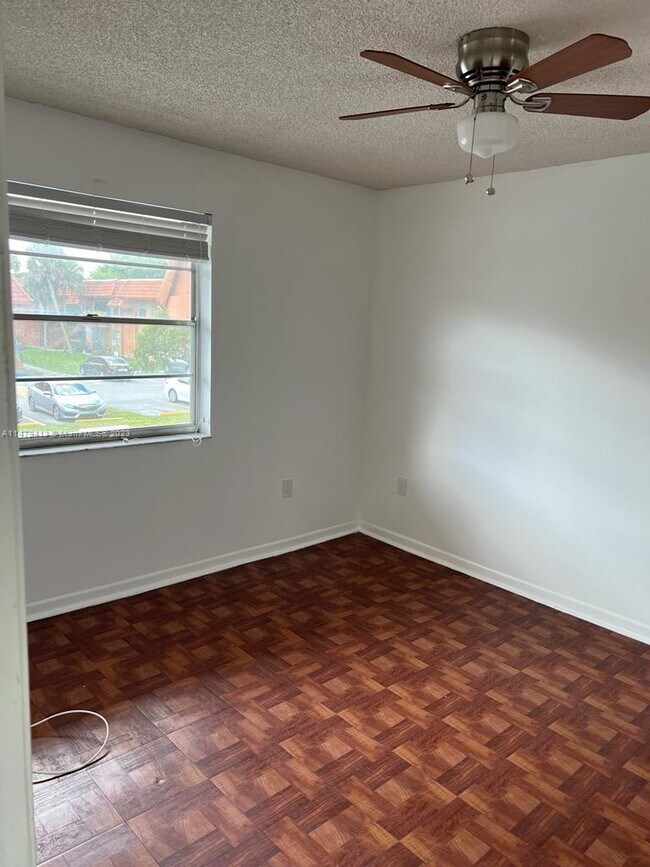 6911 SW 129th Ave Condo For Rent in Miami, FL | ForRent.com