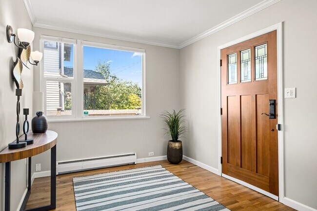 OPEN HOUSE 7.15.24 5-6PM "Classic Gem Awai... - House Rental in Seattle ...