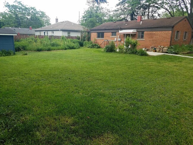 3966 S Gulley Rd Rental - House Rental in Dearborn Heights, MI ...