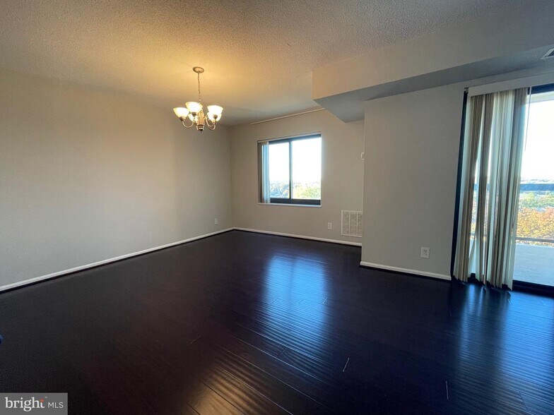 205 Yoakum Pkwy Unit 1524 - Apartment for Rent | Alexandria, VA ...