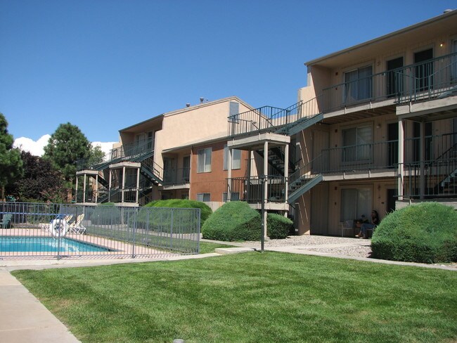Pinewood Estates Apartments For Rent in Albuquerque, NM | ForRent.com