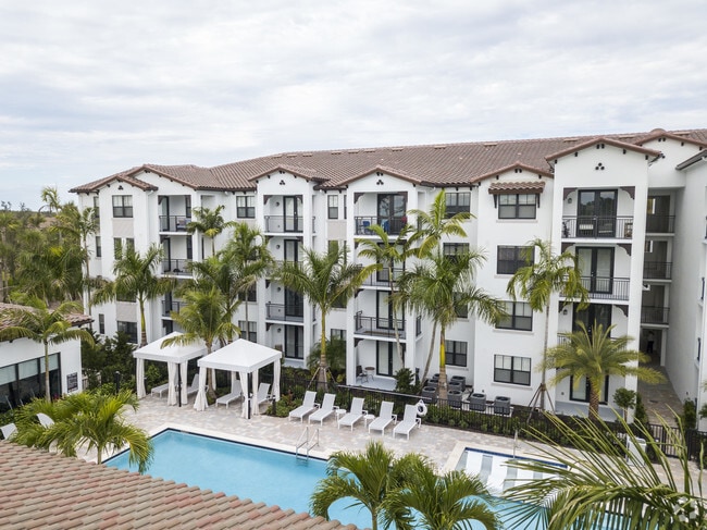 10X Addison Place Apartments - Naples, FL | ForRent.com
