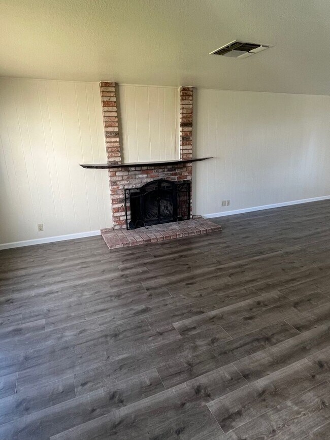 Beautiful Home tucked in a quiet Cul-de-sac - House Rental in Chico, CA ...