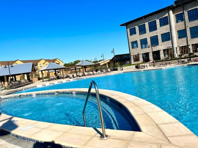 The Hub Apartments - Bowling Green, KY | ForRent.com