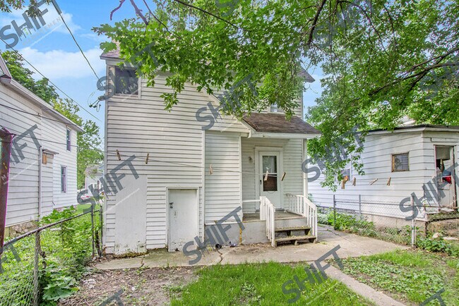 751 5th St NW # 2 Grand Rapids, MI 49504 -... Rental - House Rental in ...