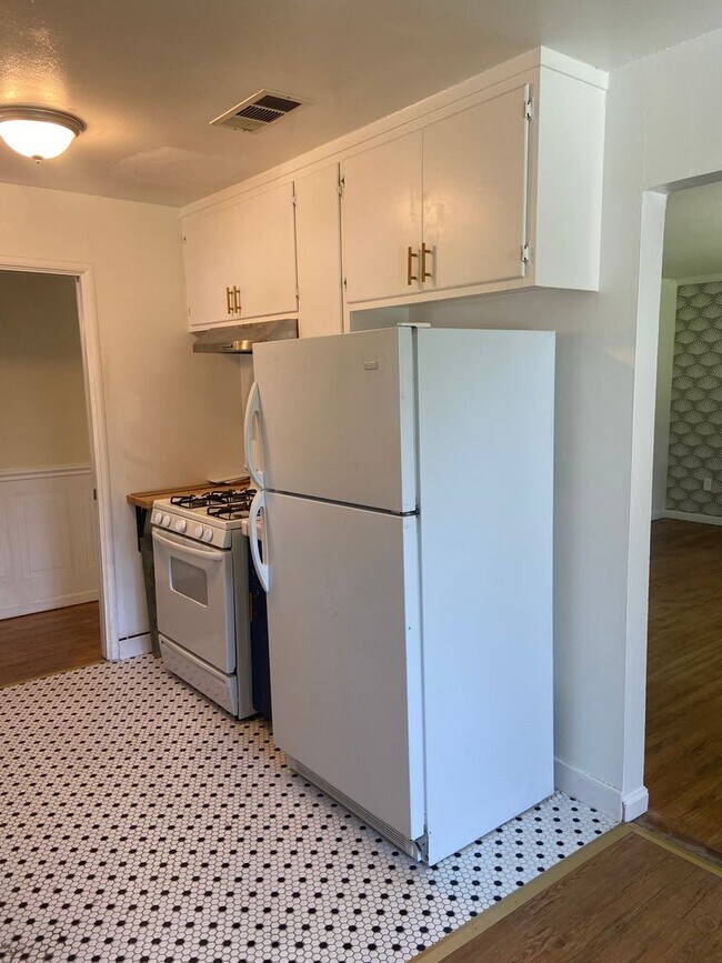7616 Lytle St - House for Rent in Sacramento, CA | ForRent.com