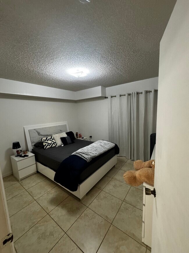 19740 SW 103rd Ct Condo Unit 104 Off-Campus Housing, Miami, FL