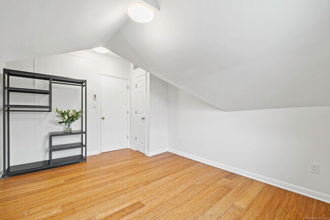 21 Quintard Terrace Unit 3rd Floor - Condo for Rent in Stamford, CT ...