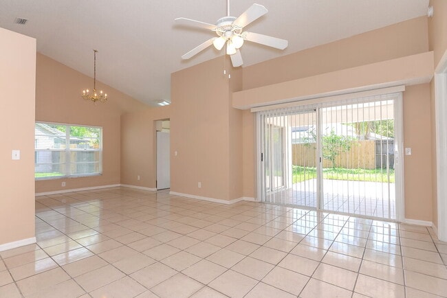 9755 Fox Hollow Rd Off-Campus Housing, Tampa, FL