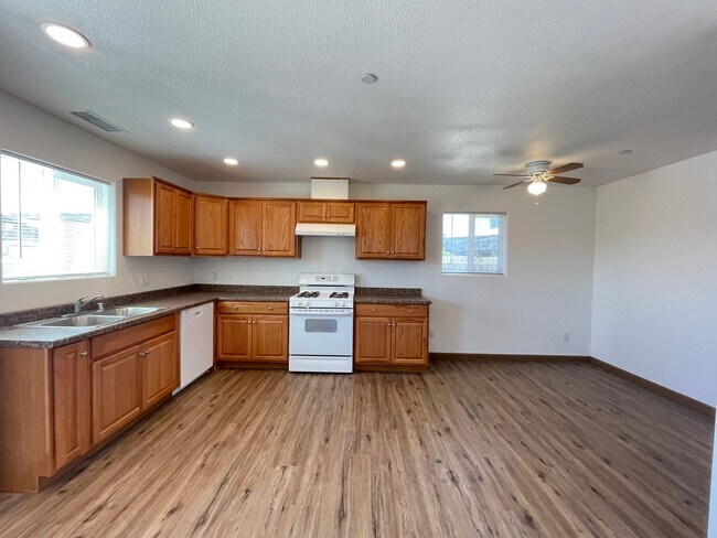 New 4bd/2b ADU in North East Lompoc! House Off-Campus Housing, Lompoc, CA