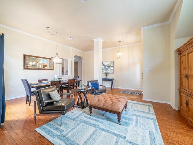 8007 Isaac Pryor Dr Off-Campus Housing, Austin, TX