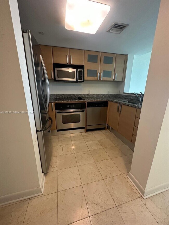 2101 Brickell Ave Unit 2311 - Condo for Rent in Miami, FL | ForRent.com