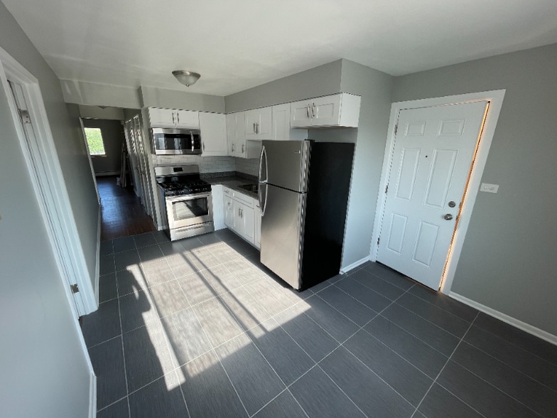 9668 Golf Terrace | Des Plaines, IL | Starting at $1,350 | ForRent.com