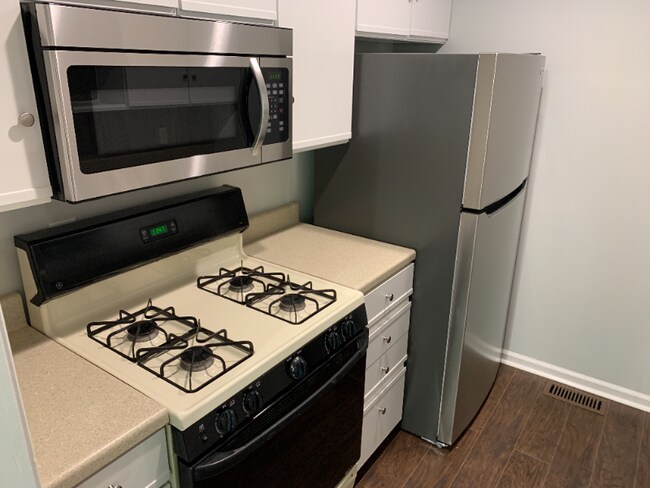 9594 S Lake Ridge Dr Condo Unit 160 - Condo for Rent in Bloomington, IN ...