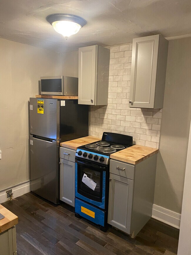 20 Leigh St Apartments - Clinton Township, NJ | ForRent.com
