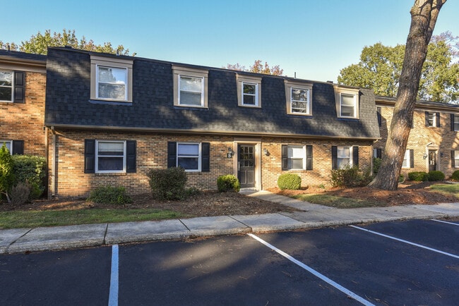 Chesapeake Pointe Apartments - Chesapeake, VA | ForRent.com