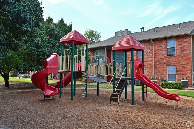 Quail Ridge Apartments - Oklahoma City, OK | ForRent.com