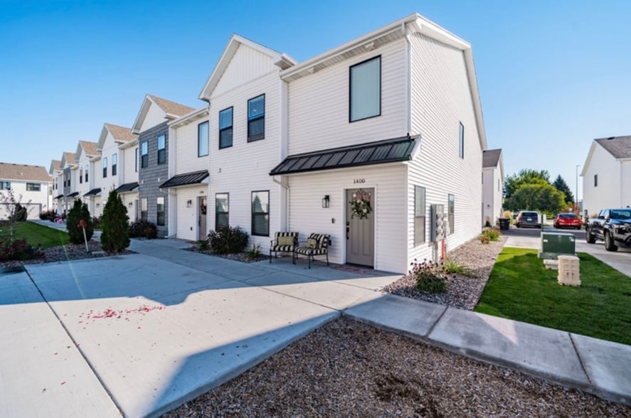 1400 Remington Trl - Townhome for Rent in Ammon, ID | ForRent.com