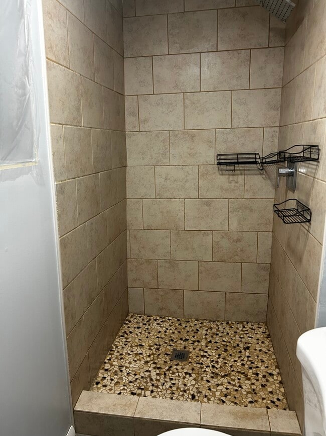 9427 S Ewing Ave Unit Studio Off-Campus Housing, Chicago, IL