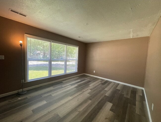 1955 Sir Richard Ct - House Rental in Decatur, IL | ForRent.com