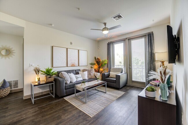 District on Apache Apartments - Tempe, AZ | ForRent.com