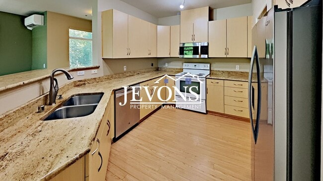 Beautiful condo in the Cameray Community o... - Sammamish, WA | ForRent.com