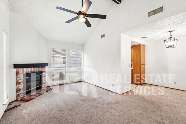 Cozy and Private Home in Roseville with Co... Unit #83 - Roseville, CA ...