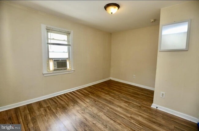 310 Ellis St Off-Campus Housing, Glassboro, NJ