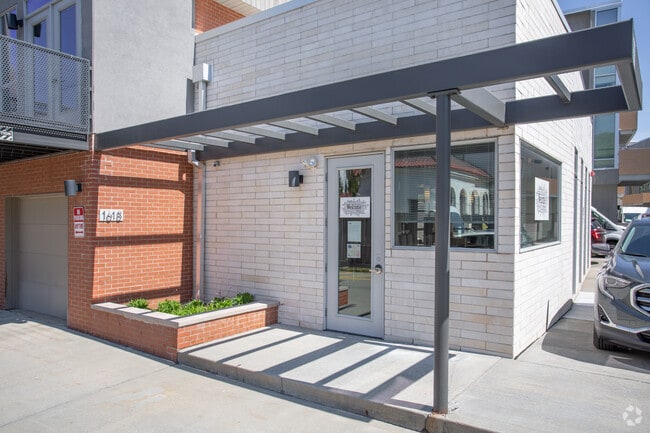 Case Western Reserve University | Off-Campus Housing Search