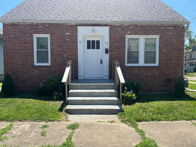 Move In Now ~ 4BD/1BA home with detached g... - House Rental in Newark ...