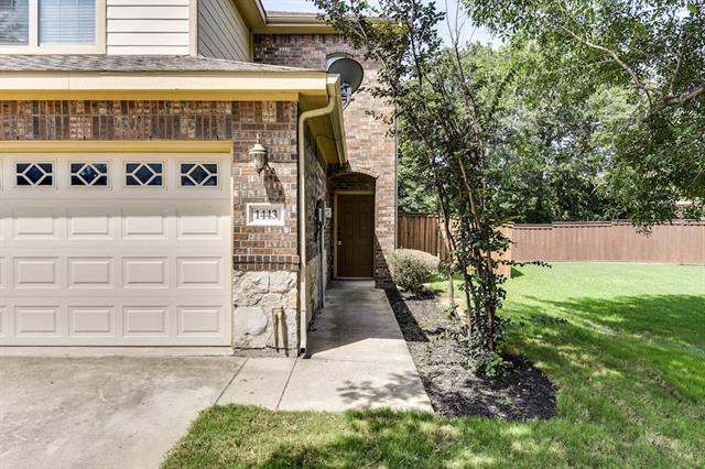 1443 Ravenwood Dr - Townhome Rental in Mansfield TX | ForRent.com