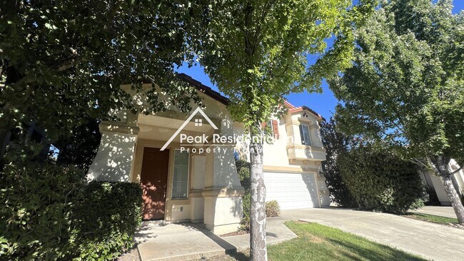 Updated 4bd/2.5ba Natomas Area Home with 3... - House Rental in ...