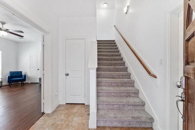 1727 Stacy Crest - Condo for Rent in Houston, TX | ForRent.com