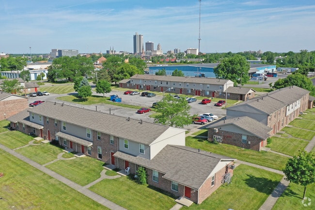 River Pointe Townhomes - Fort Wayne, IN | ForRent.com