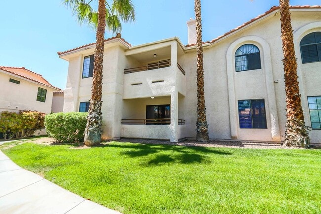 Condo With 2-Car Garage Attached! - House Rental in Las Vegas, NV ...