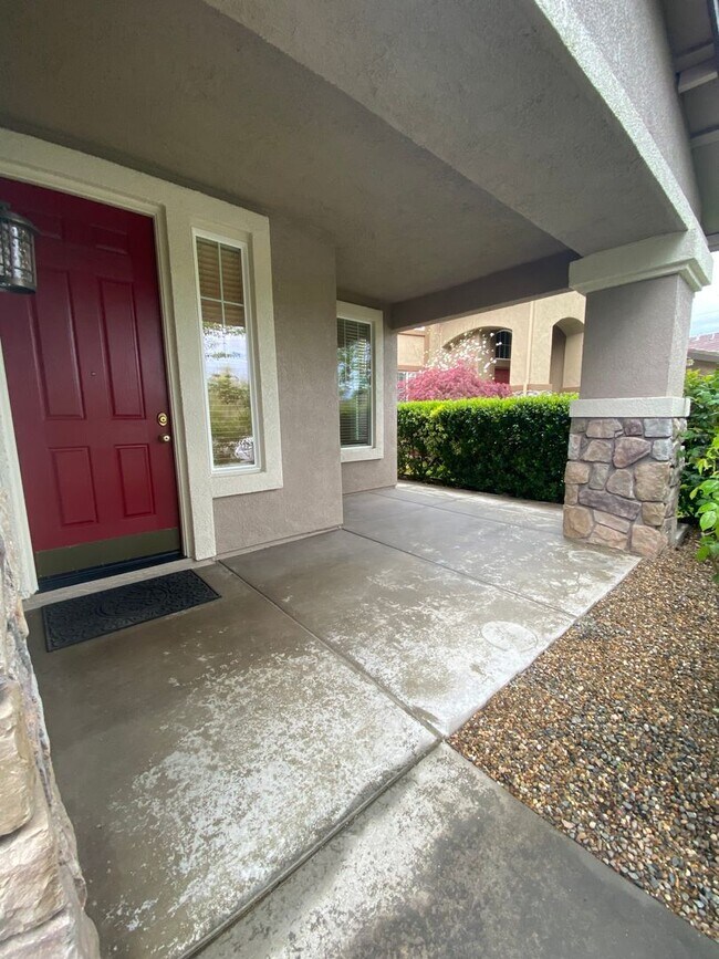 Gorgeous Open Floorplan in Empire Ranch of... - House Rental in Folsom ...
