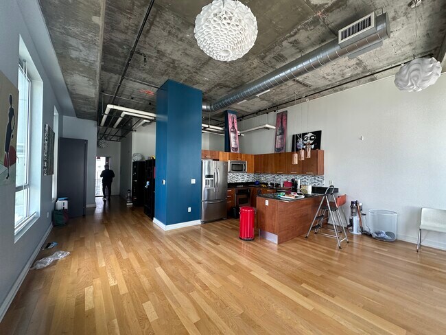 645 W 9th St Unit 731 - Condo for Rent in Los Angeles, CA | ForRent.com